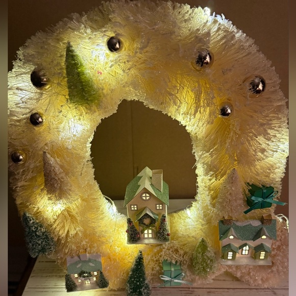 Anthropologie | Holiday | Anthropologie Festive Sisal Light Up Diorama ...
